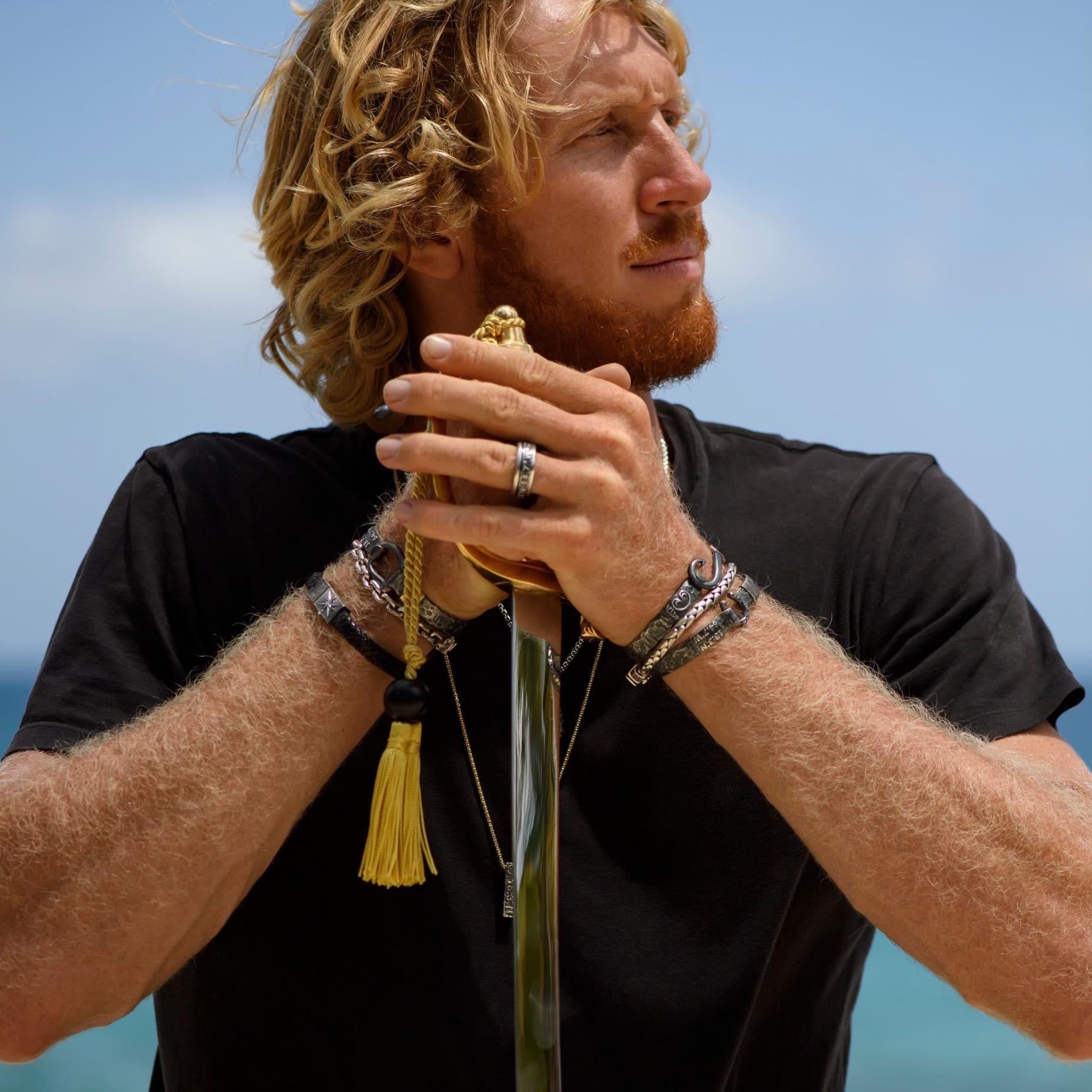 Champagne Saber Collection – Morgan King